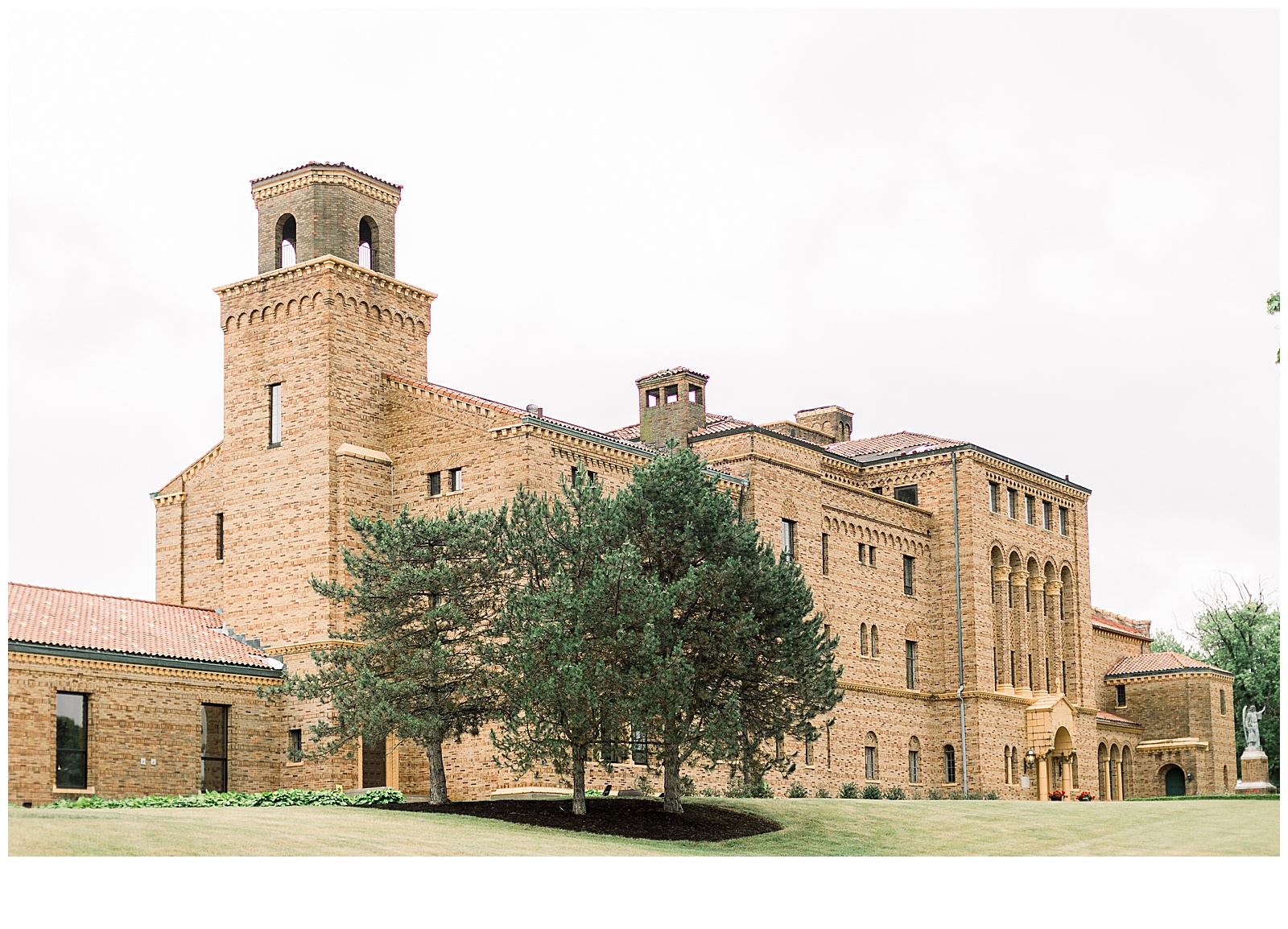 Nazareth Hall Wedding in Ladyglen Ballroom - Amy Simkus Photography